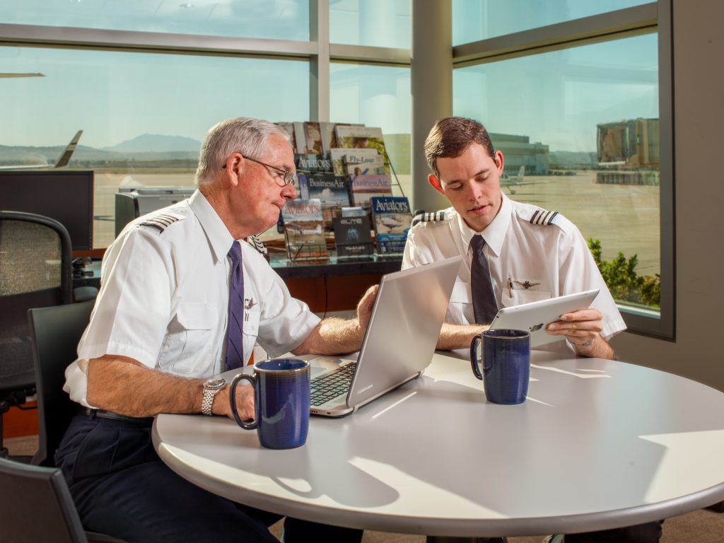 Pilot's Lounge - Luxivair SBD
